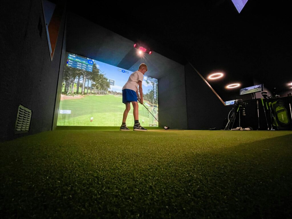 Smash Factor Indoor Golf & Bar | Destination Wollongong