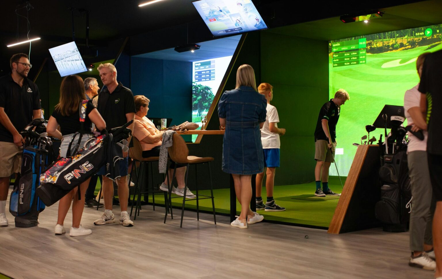 Smash Factor Indoor Golf & Bar | Destination Wollongong