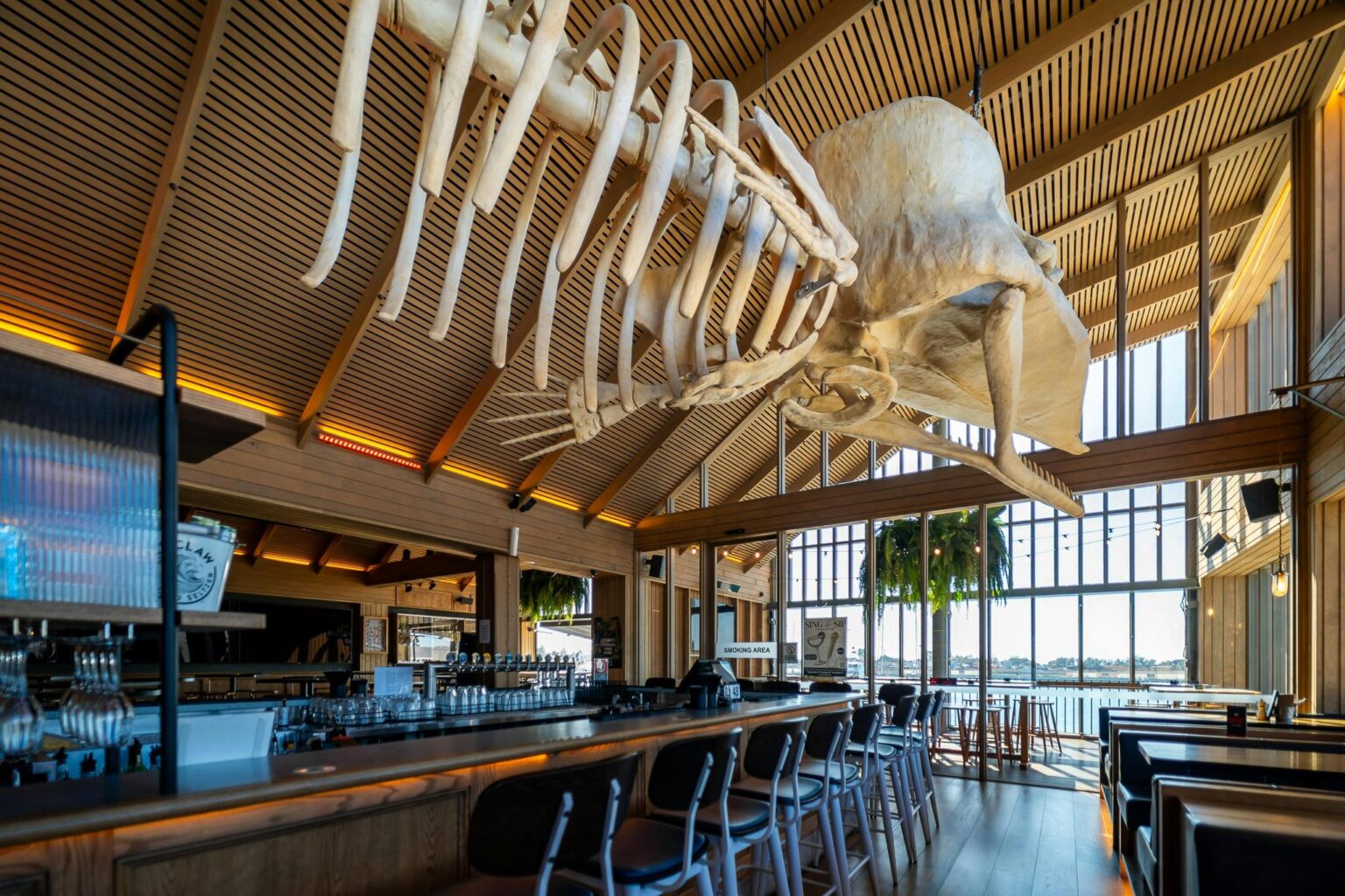 Waterfront Tavern Shell Cove | Destination Wollongong